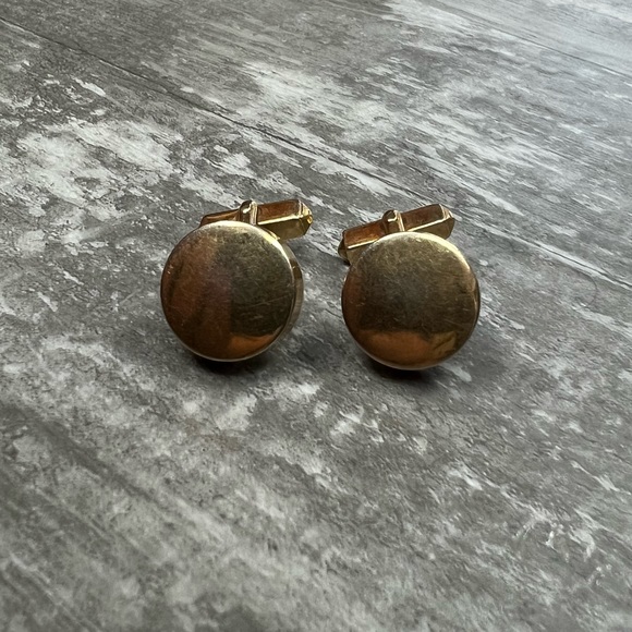 SWANK | Accessories | Vintage Swank Gold Tone Circle Cufflinks | Poshmark